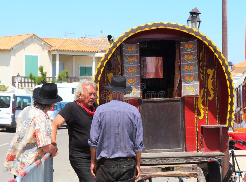 Caravane Gitane En Saintes Maries De La Mer, France Image stock - Image ...