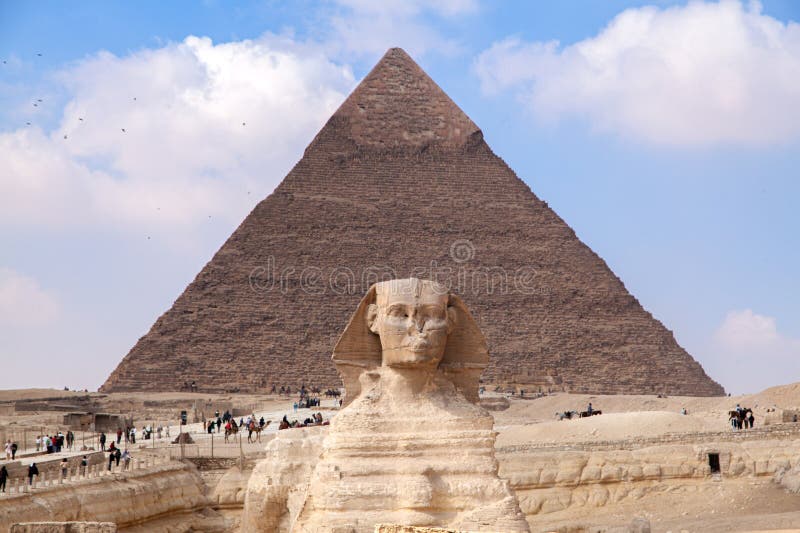 Giza Plateau Great Sphinx and Great Pyramid of Khafre Stock Photo ...