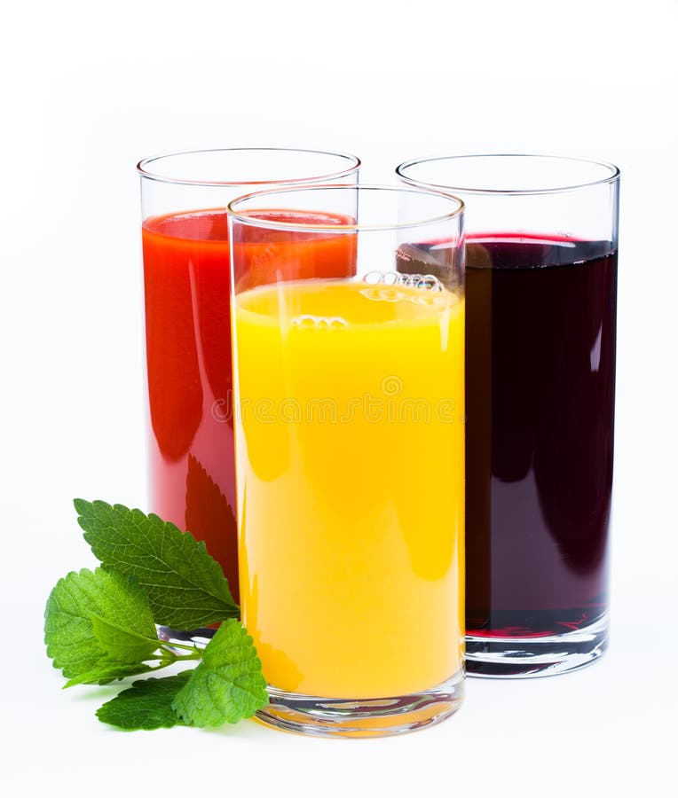Gläser Saft Lokalisiert Auf Weiß Stockfoto - Bild von glaswaren ...
