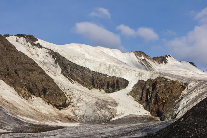 Glacier to Aktra in Altai stock photo. Image of beauty - 29340794
