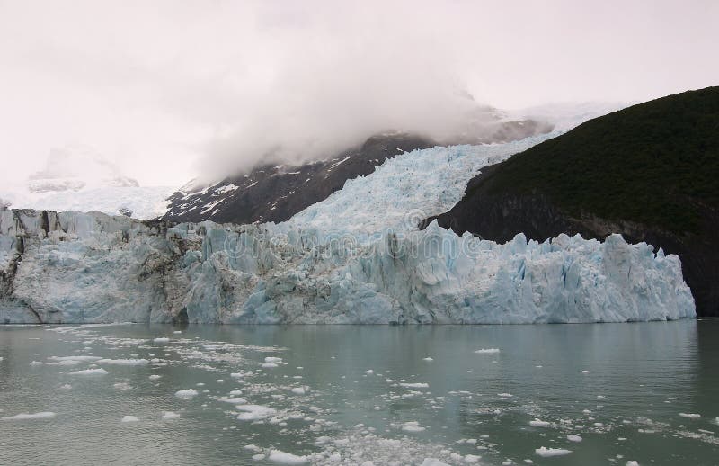 Glacier Upsala image stock. Image du glacier, course - 31432565