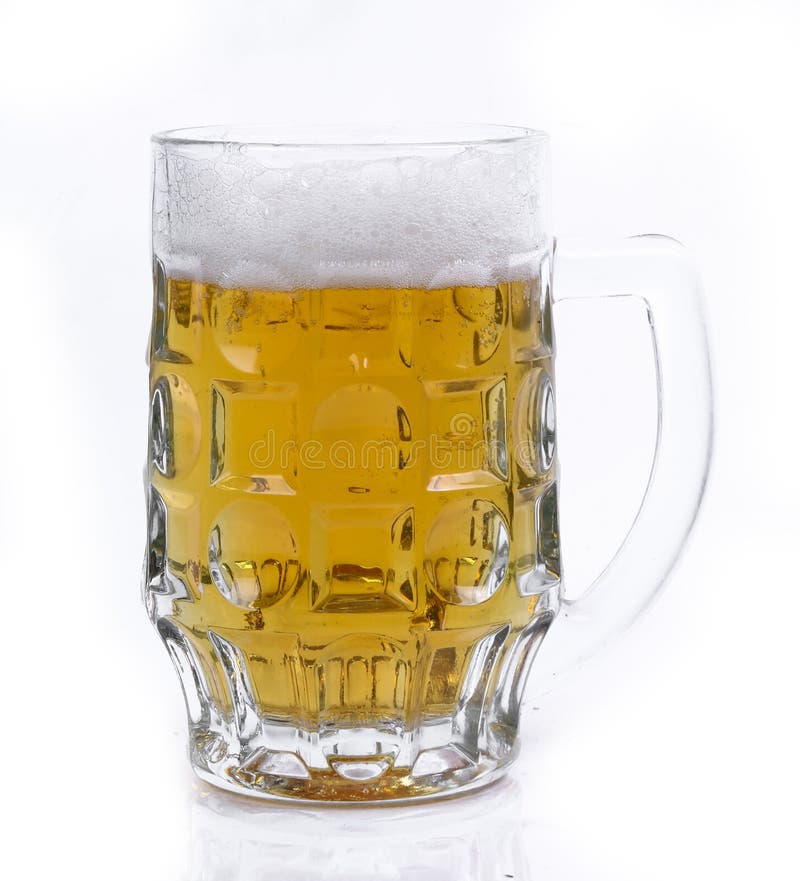 Glas bier stock afbeelding. Image of alcohol, glas, vloeistof - 46680391
