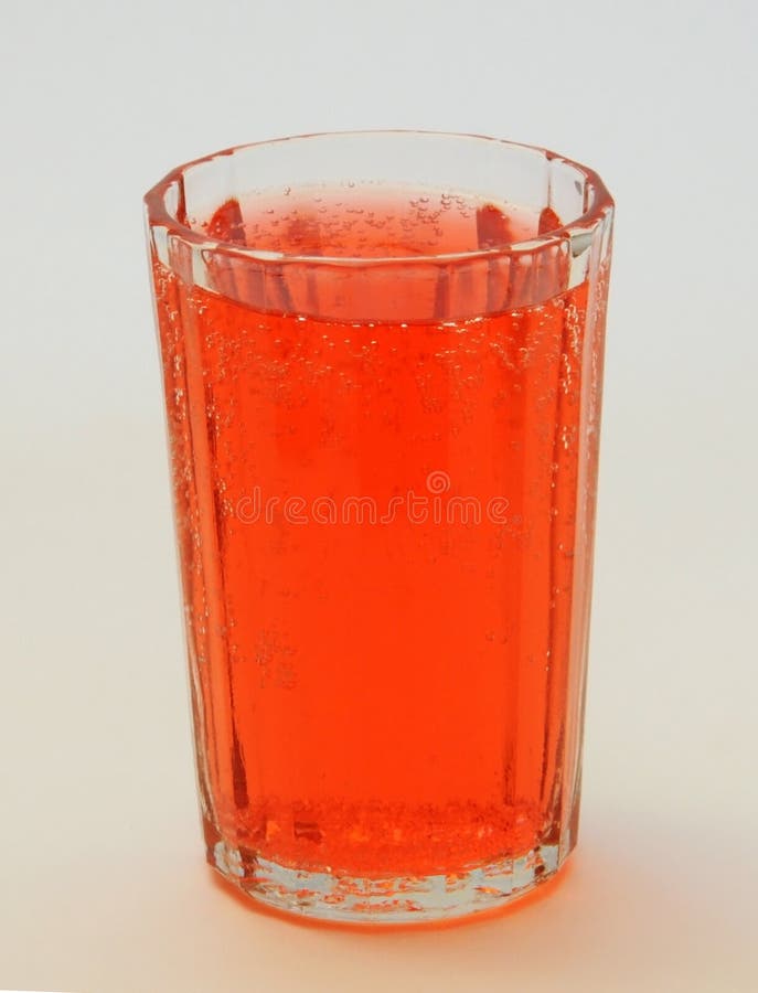 Glas rote Limonade. stockfoto. Bild von flüssigkeit, nahaufnahme - 39906916