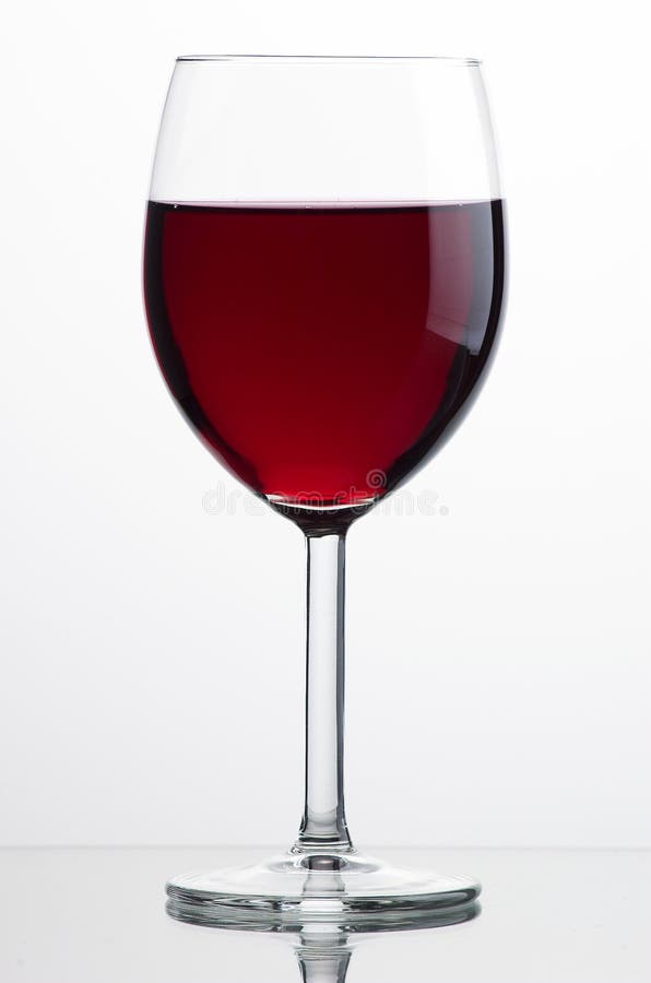 Glas Rotwein stockfoto. Bild von getränk, leben, nachricht - 4756430