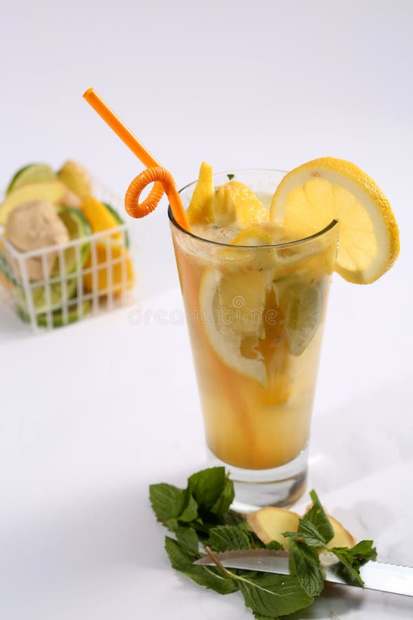 Glas Sommertee stockbild. Bild von gesund, vorgewählt - 55067867