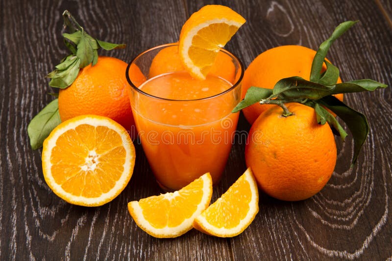 Glas Verse Jus D'orange En Sinaasappelen Stock Afbeelding - Image of ...