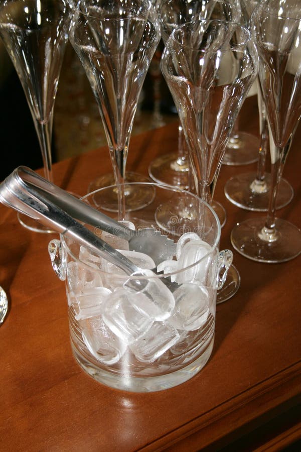 Glass bucket with ice stock image. Image of cold, cocktail - 8518569