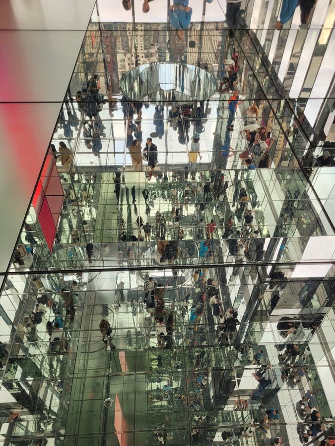 Glass Floors of Summit One Vanderbilt Editorial Photography - Image of ...