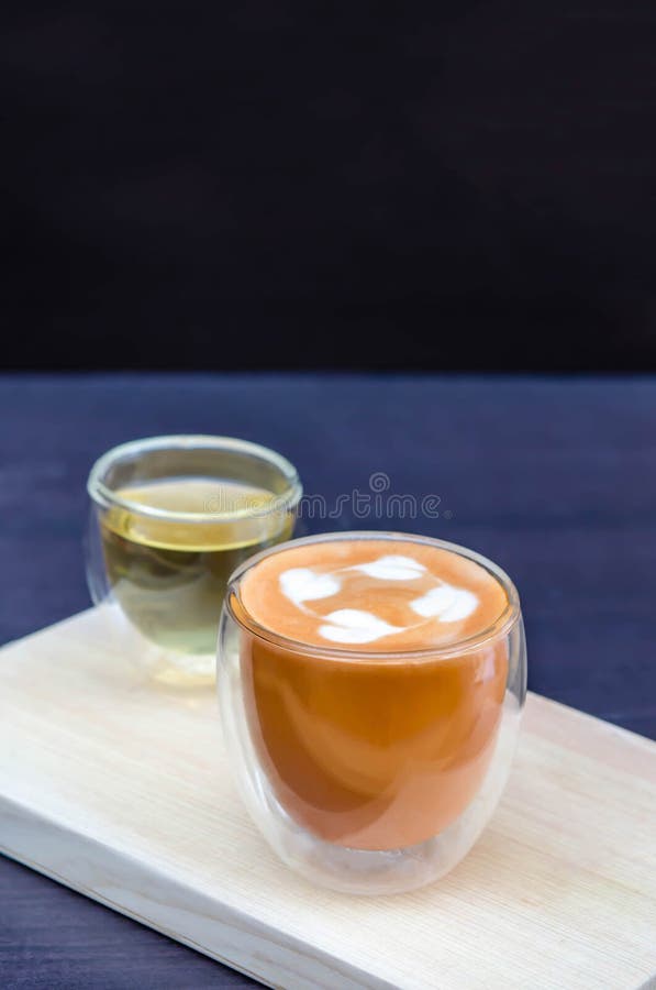 Glass hot thai tea cup stock image. Image of froth, plank - 74143681
