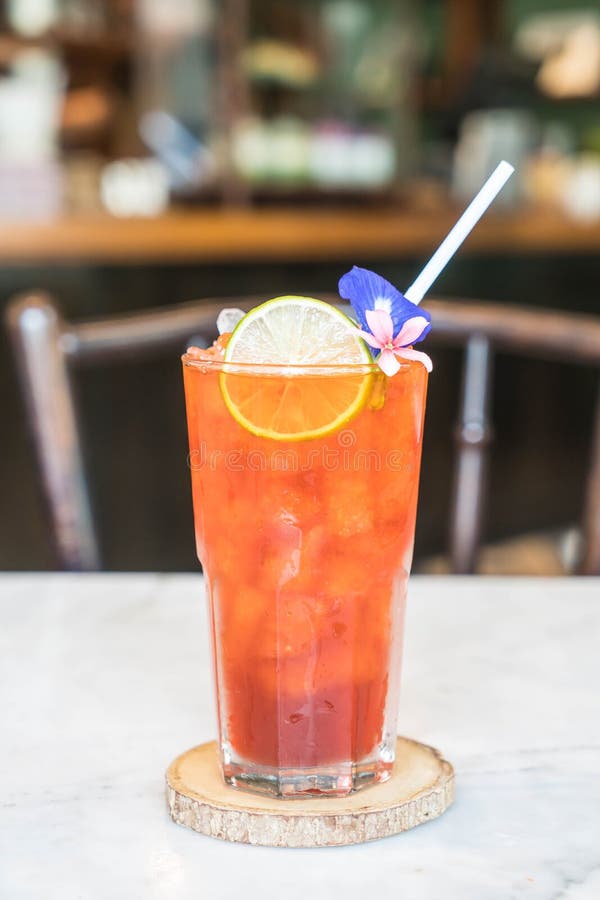 Glass of Iced Tea with Lemon Stock Image - Image of refreshing, lemon ...