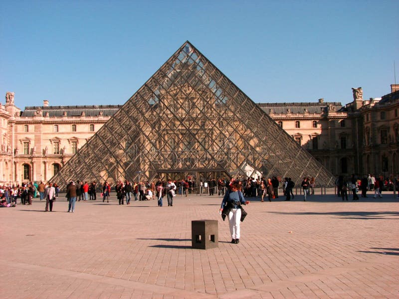 Glass Pyramid at Louvre, Paris Editorial Image - Image of angled ...