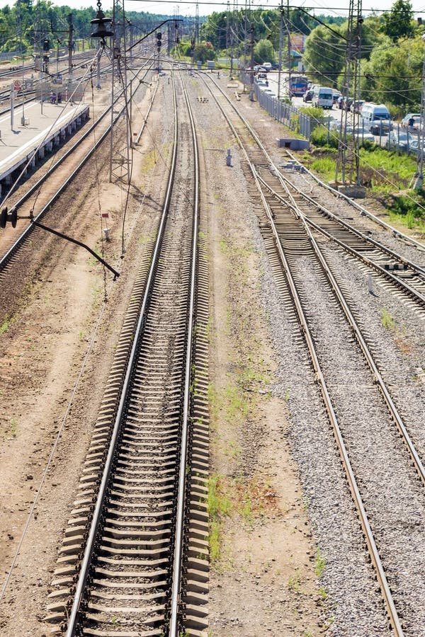 Gleis stockbild. Bild von eisenbahn, aufbau, abbildung - 43049429