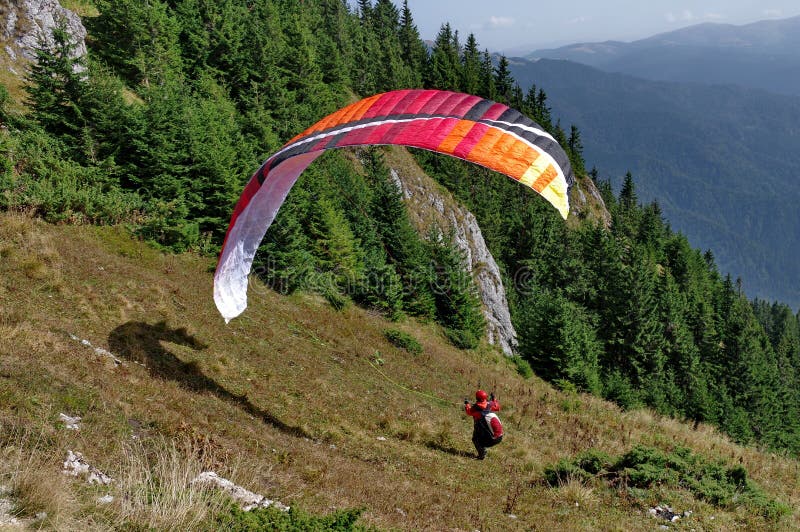 Gleitschirm stockbild. Bild von aktivität, abstiege, verdrahtung - 60123687