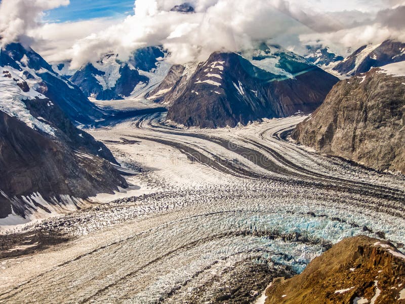 Gletscher in Den Bergen Nationalparks Denali, Alaska Stockfoto - Bild ...