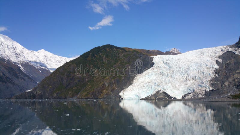 Gletsjer stock foto. Image of gletsjer, cirkelvormig - 107015476