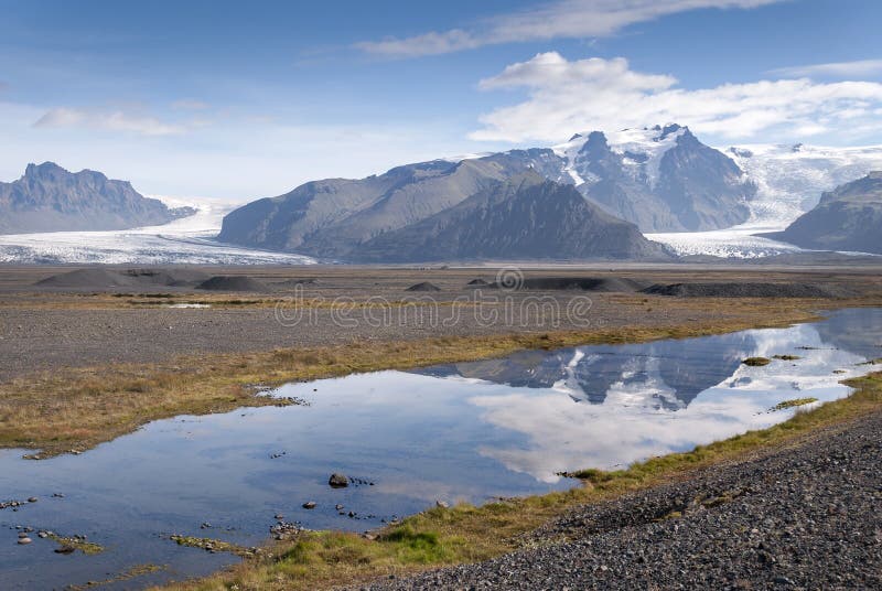 Gletsjer in IJsland stock afbeelding. Image of hemel - 35387457