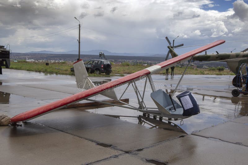 Glider at the Airport Parked Stock Illustration - Illustration of hobby ...