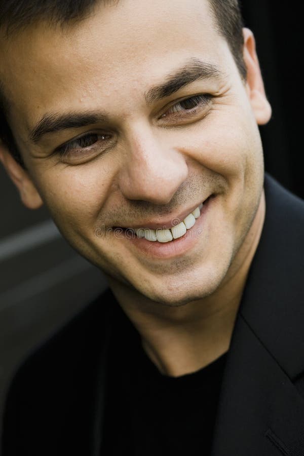 Glimlachend Indisch Mannetje Stock Foto - Image of gelukkig, etnisch ...