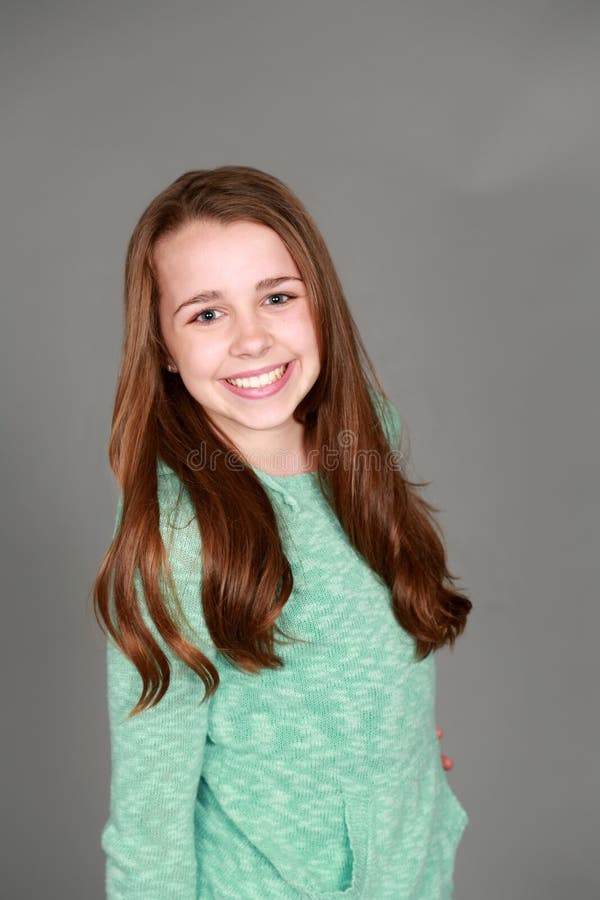 Glimlachend Tween Meisje stock foto. Image of glimlachen - 40582620