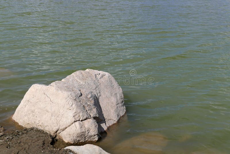 Global Warming and Thirst, the Dry Season Has Reduced Water Levels ... Global Warming and Thirst, the Dry Season Has Reduced Water Levels ...