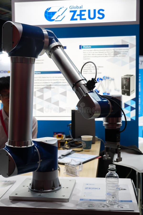 Global Zeus Articulated Robot Editorial Image - Image of assembly ...