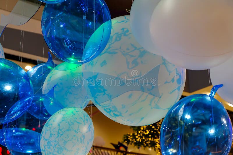 Globos azules imagen de archivo. Imagen de decorativo - 91001321