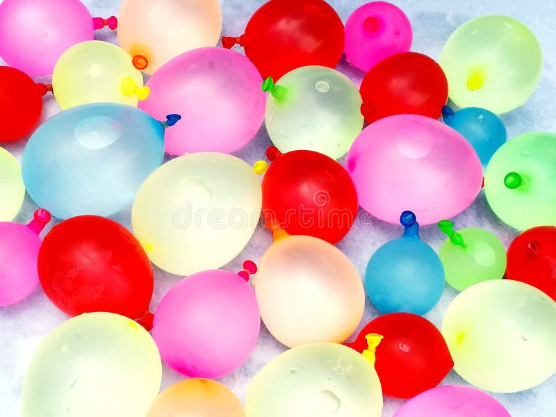 Globos de agua imagen de archivo. Imagen de fondo, juguete - 93476745