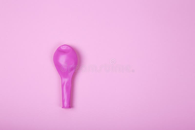 Globos De Goma Rosa Sin Soplar Foto de archivo - Imagen de redondo ...