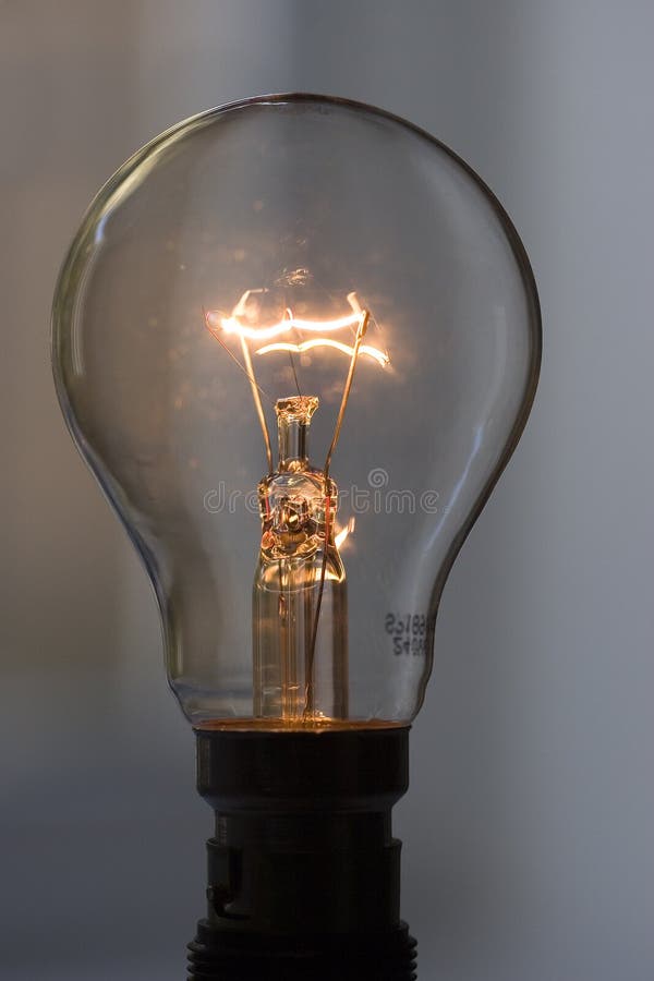 Gloeilamp 2 stock foto. Image of ontruim, verlicht, verlichting - 1501416