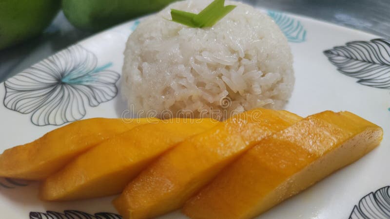 Glutinous Paste Filled with Sweet-smelling Mango from Perlis, Malaysia ...