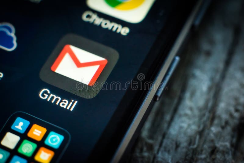Gmail application icon editorial stock image. Image of cellphone ...
