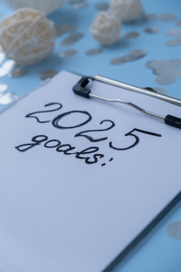 2025 GOALS New Year S Resolutions on Paper Note with Christmas Decor ...