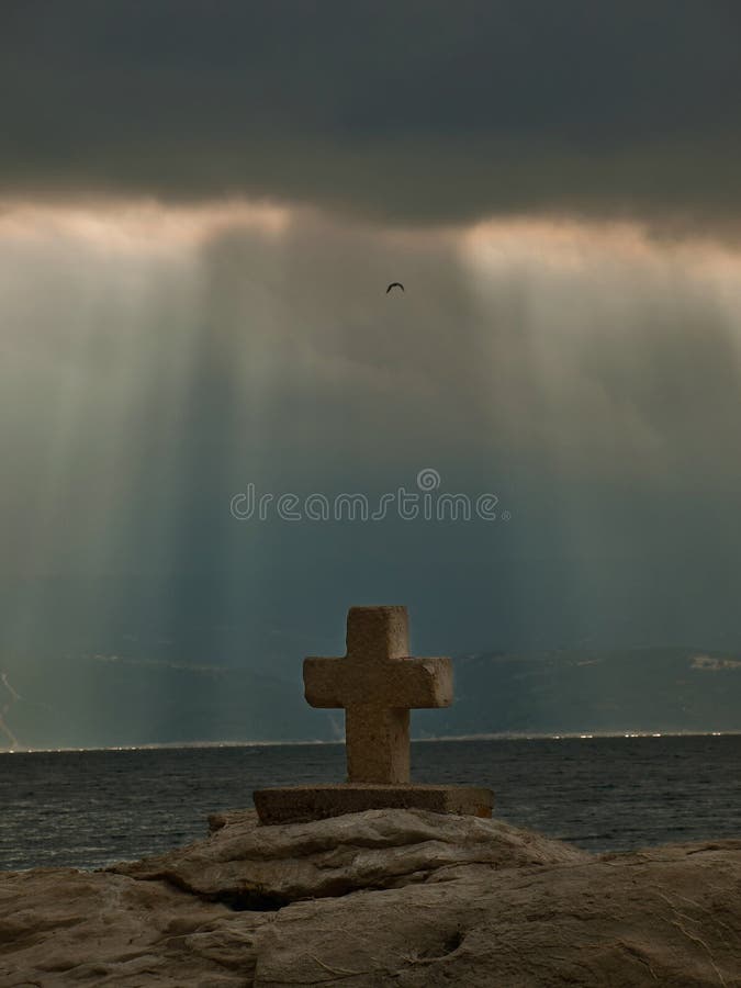 God Rays and Christian Cross Stock Photo - Image of glory, heavenly ...