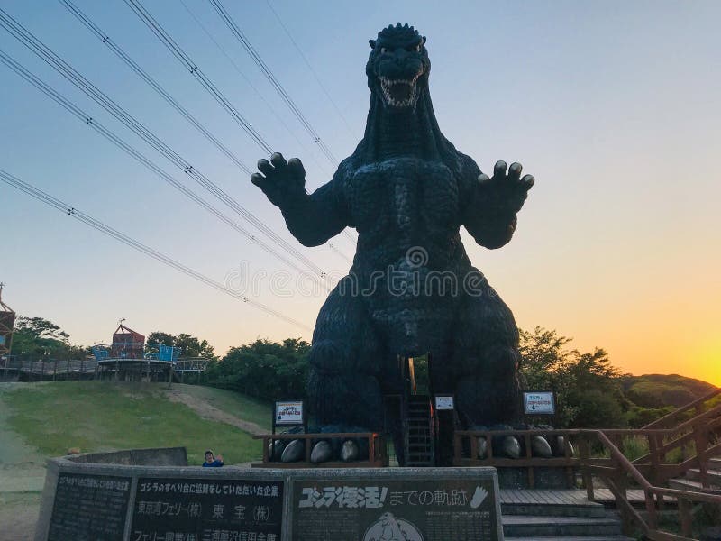 Godzilla statue in Japan editorial photo. Image of park - 279937766
