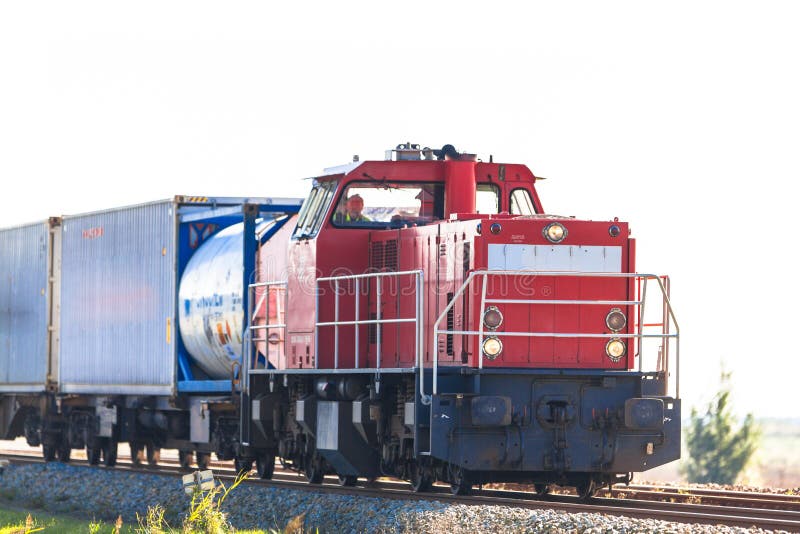 Goederentrein stock afbeelding. Image of locomotief, amerikaans - 35597335