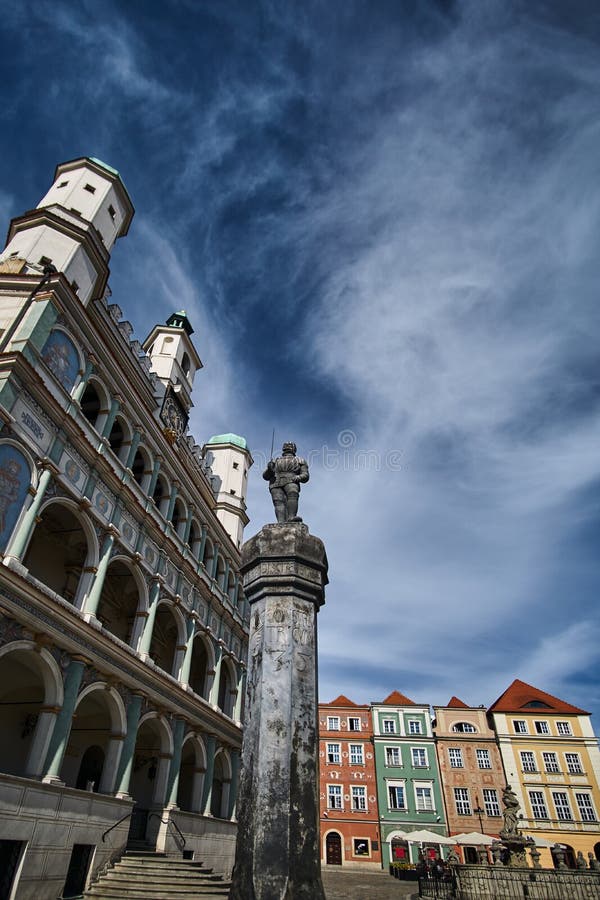 Gogna medievale di pietra fotografia stock. Immagine di facciata - 79736356