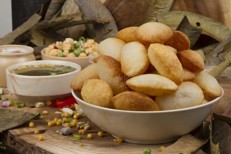 Gol Gappa immagine stock. Immagine di zuccherato, colazione - 104202817