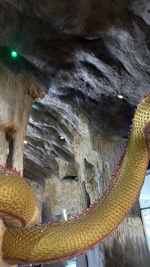 Big Snake Statue in the Cave Stock Photo - Image of wadi, green: 306913030