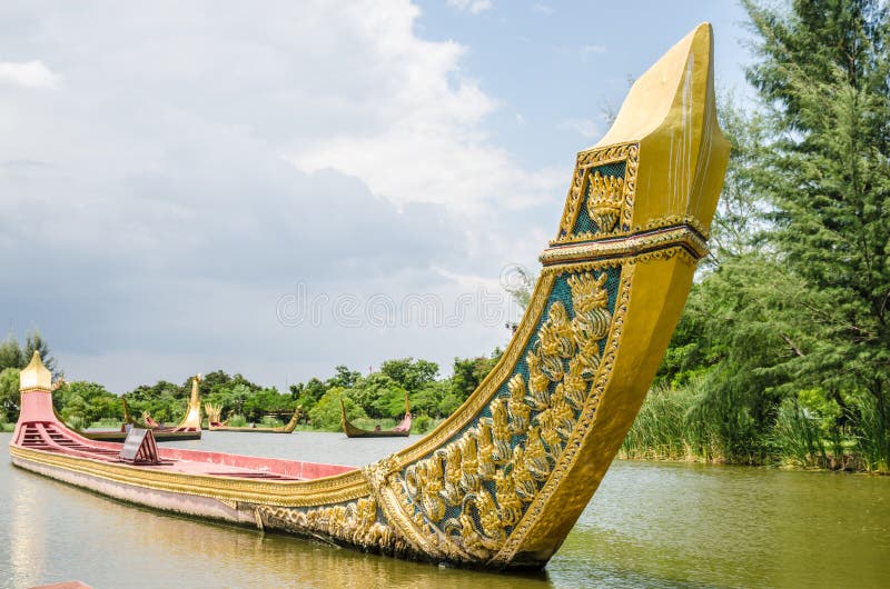Gold boat stock image. Image of gold, sail, side, thailand - 31948449