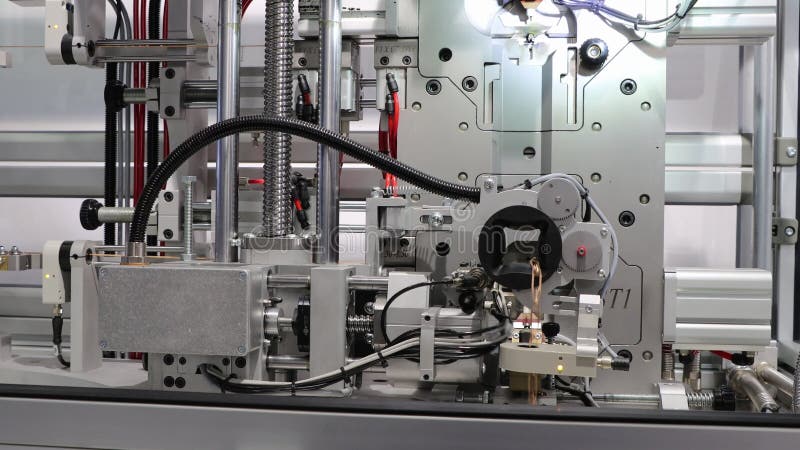 Gold Chain Necklace and Jewelry Automatic Production Machine Stock ...