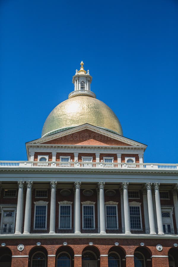 Gold Dome Beyond Green Tree Stock Image - Image of statehouse, gold ...