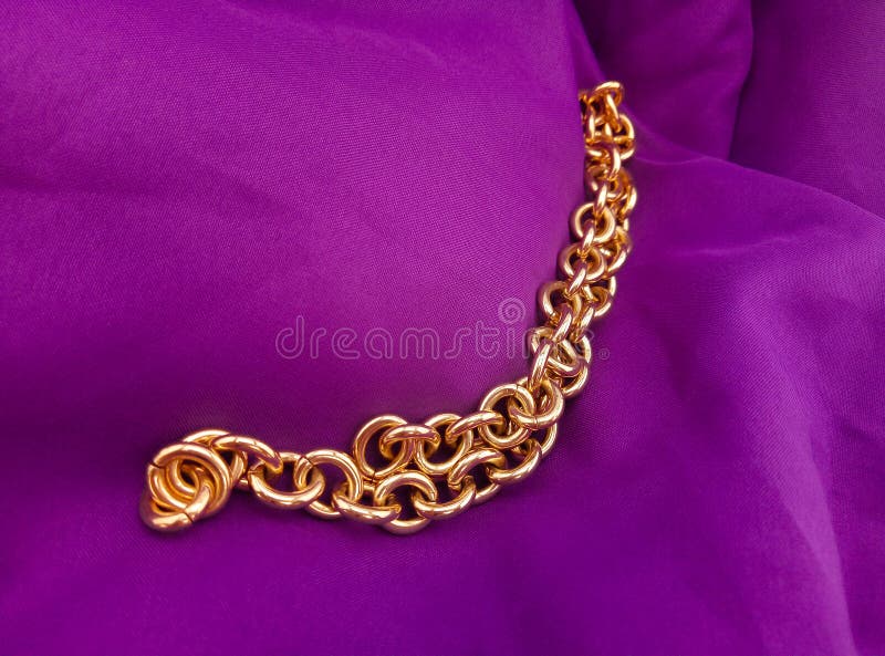 Wavy link of paper clips stock photo. Image of green - 180852988