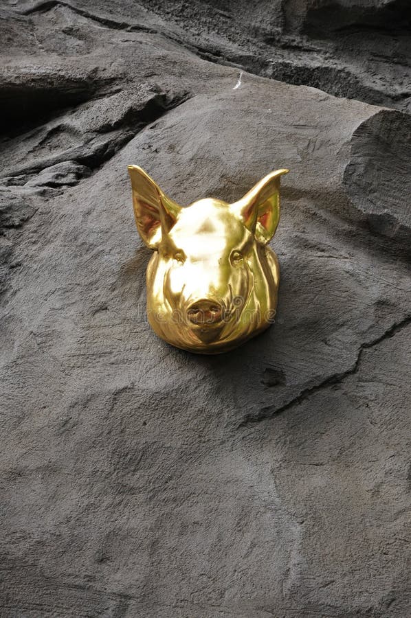 Gold Pigs Head stock image. Image of dish, piglet, butcher - 57792183