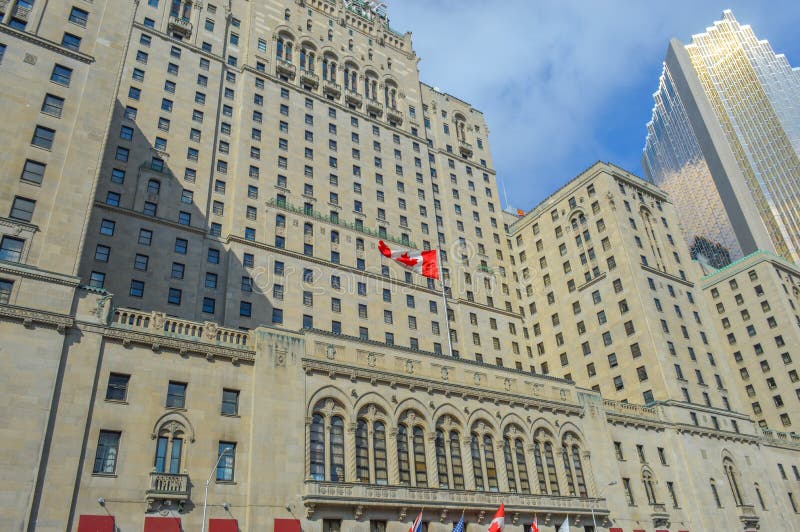 Gold Skyscraper Toronto Downtown Stock Image - Image of architecture ...