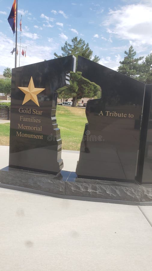 Gold Star Family Memorial editorial image. Image of statue - 233396760