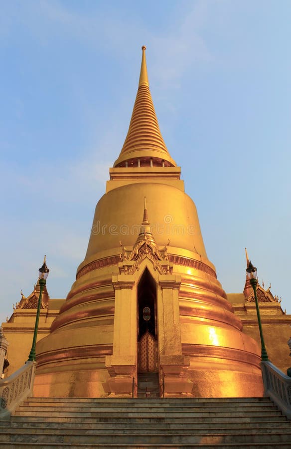 Gold stupa stock photo. Image of temple, siam, stupa - 25676886