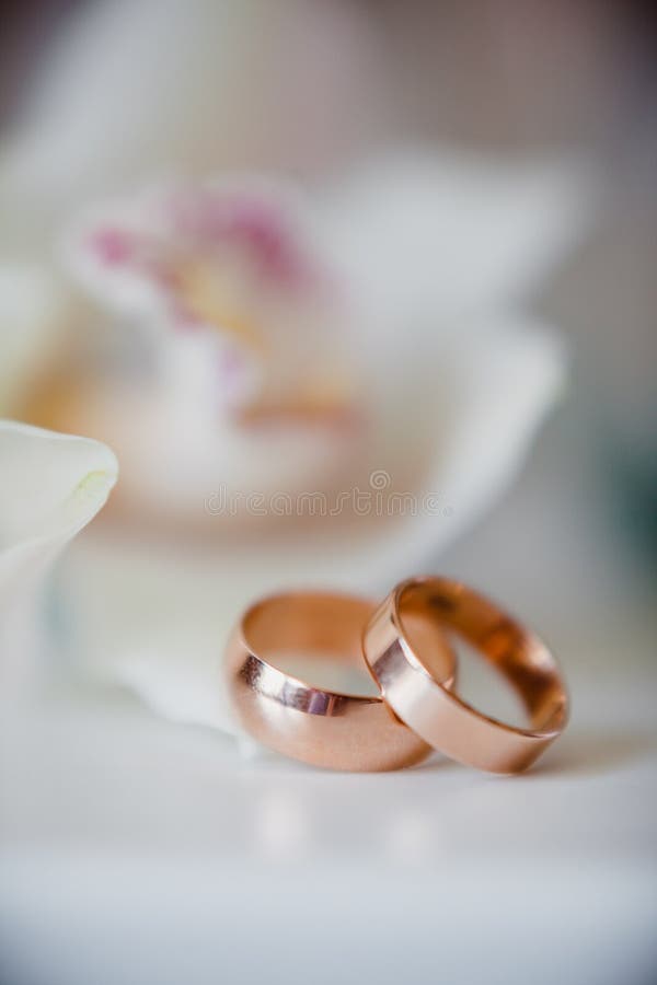 Gold wedding rings stock image. Image of jewelry, marry - 38284377