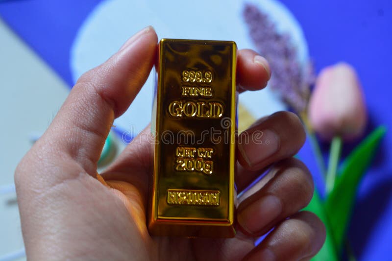 Golden Bar on the Woman S Hand Stock Image - Image of money, financial ...