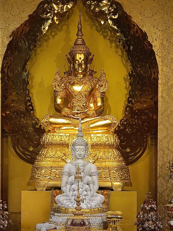 Golden Buddha in Phra that Pha Sorn Kaew Stock Photo - Image of golden ...