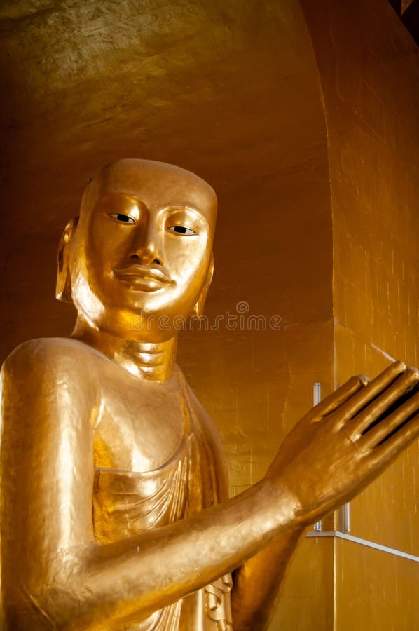 Buddha Praying at Stupa Rajgir Stock Photo - Image of buddhist, pose ...